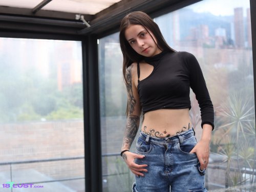Remi Porn Debut Gallery